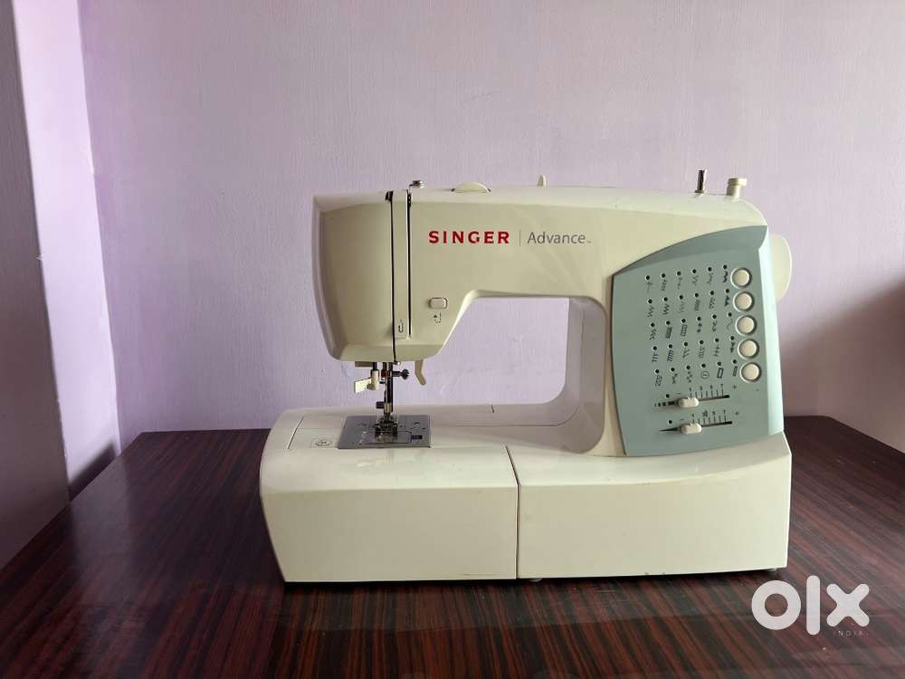 USA SINGER SEWING MACHINE - Kitchen & Other Appliances - 1807876347
