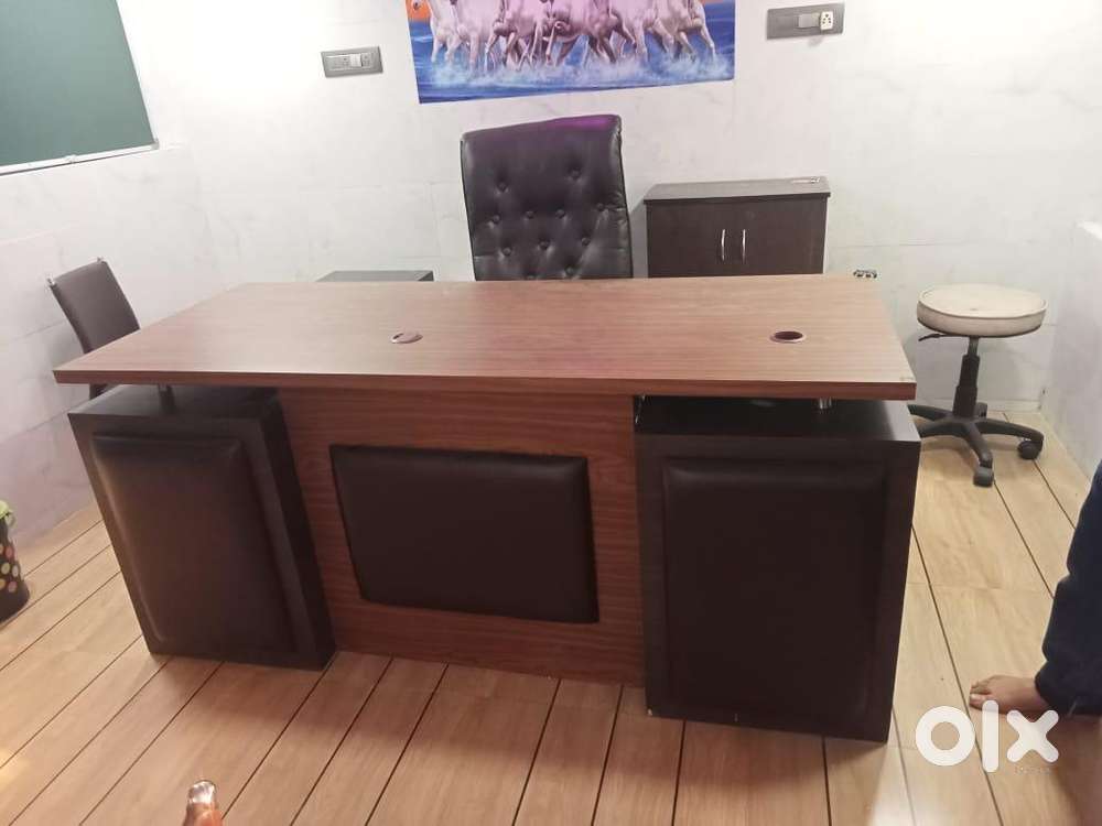 Office Table Buy Sell Used Furniture in Navi Mumbai OLX