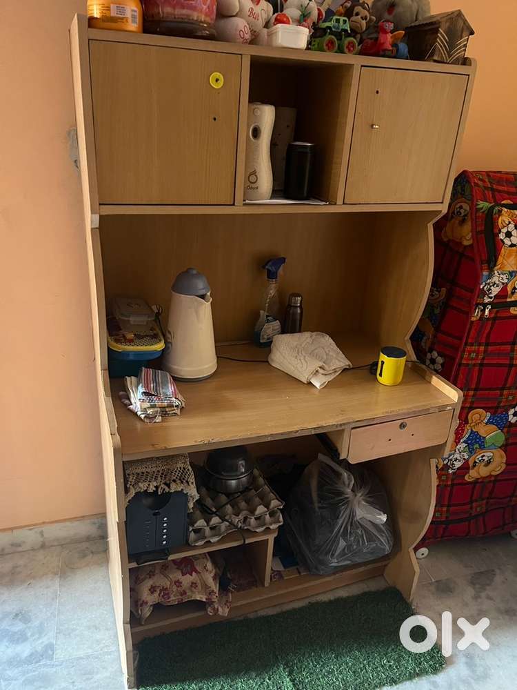 Computer Table - Buy & Sell Used Furniture in India | OLX