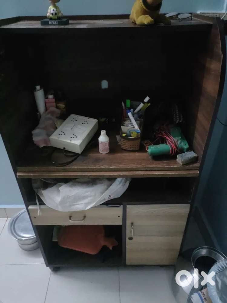 Computer Table - Buy & Sell Used Furniture in India | OLX