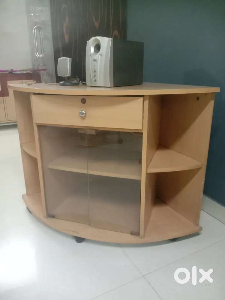 Corner Table in Thane Free classifieds in Thane OLX