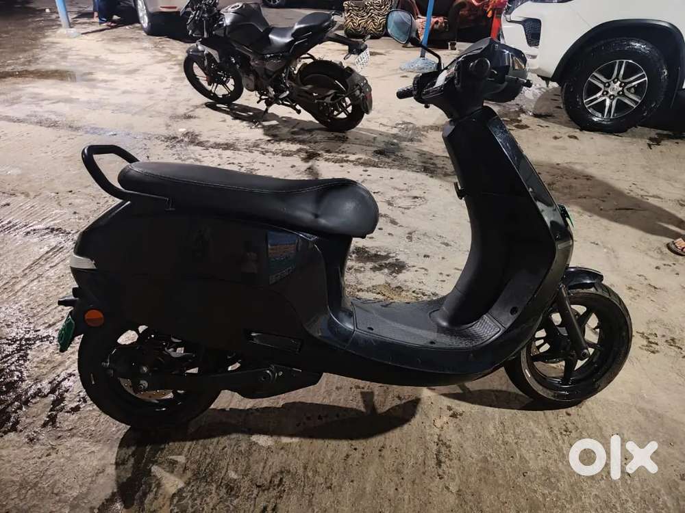 Jet black colour ola gen2 - Scooters - 1820949863