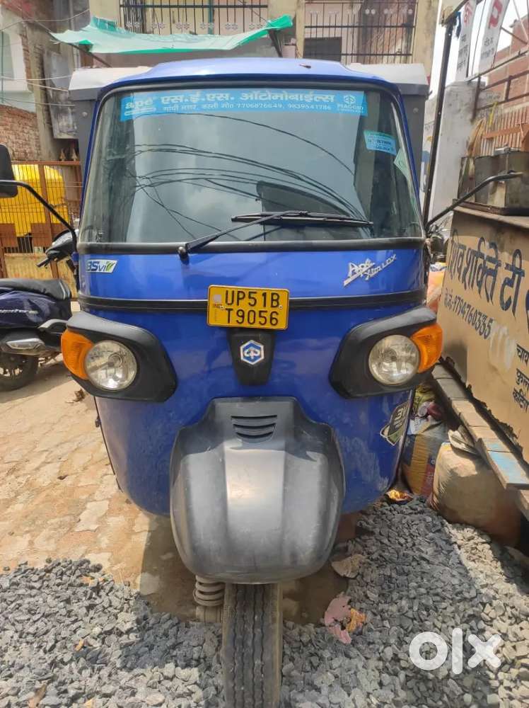 Blue colour Piaggio ape CNG with mileage of 40 - Commercial & Other ...