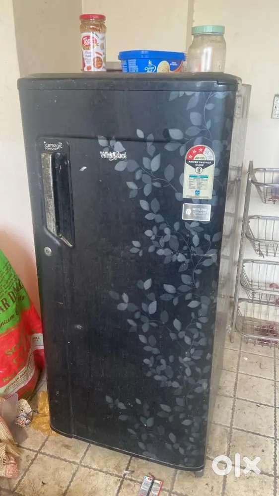 Second hand Fridge cooling and working properly - Fridges - 1807825593