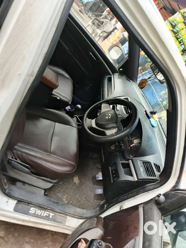 1st owner Maruti Suzuki Swift 2017 Diesel 100500 Km Driven - Cars - 1818142894