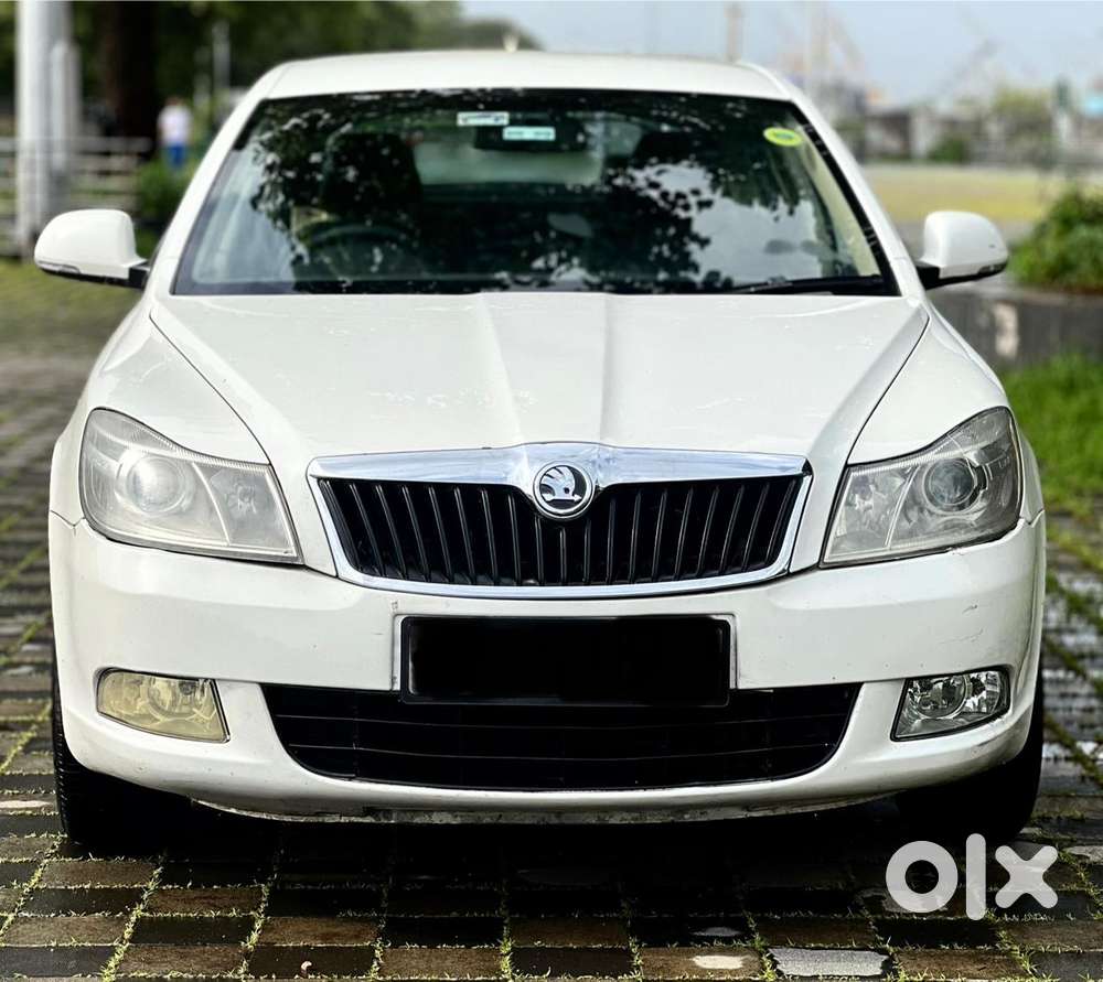 Skoda Laura 2.0 Elegance TDI CR AT, 2011, Diesel - Cars - 1813812076