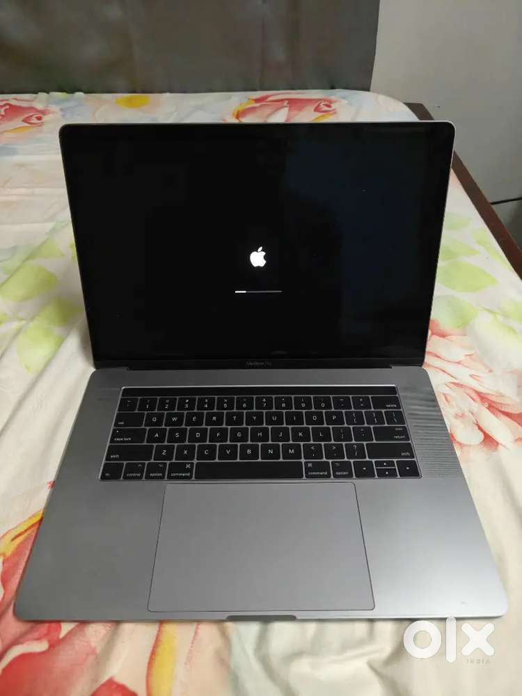 Macbook pro 15inch i7/16gb 2017 model with touch bar - Computers ...
