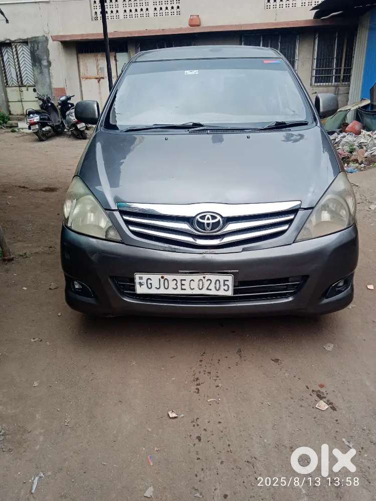 Toyota Innova 2011 Diesel Well Maintained - Cars - 1816699953