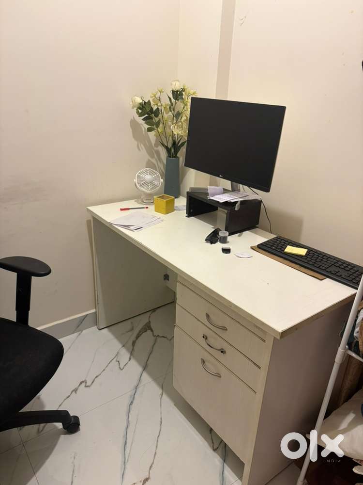 Study/Work Table - Other Household Items - 1823632430