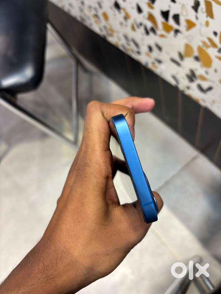Iphone 13 blue colour - Mobile Phones - 1818175495