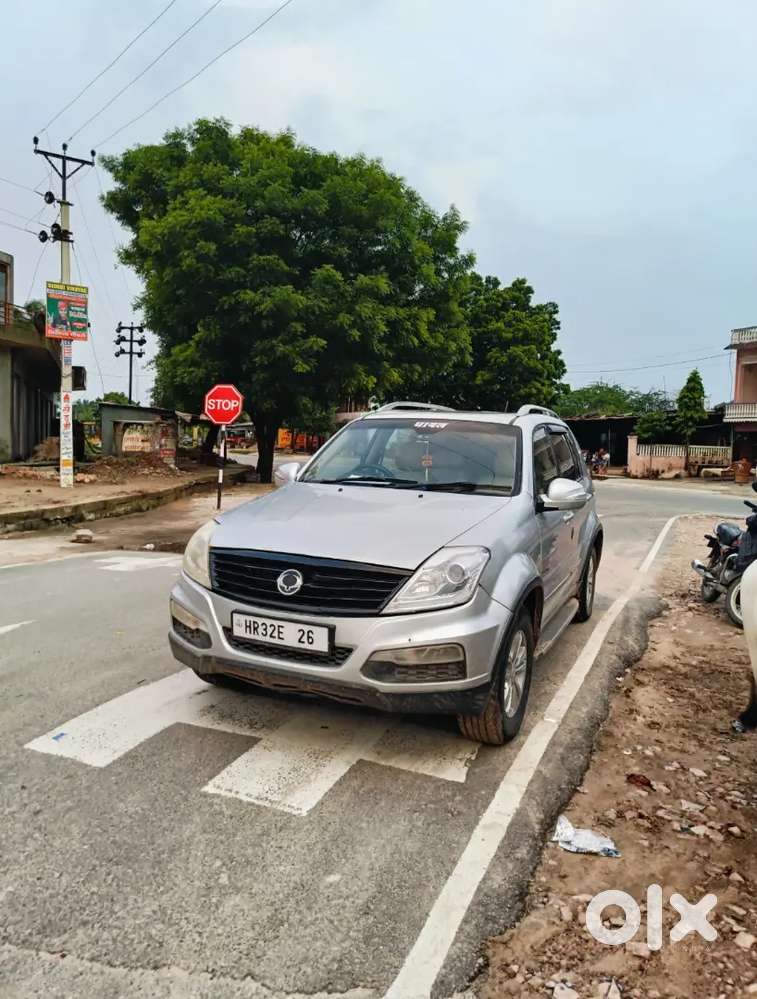 Mahindra Rexton Rx7 top model - Cars - 1802406342