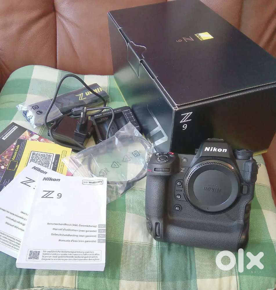 Nikon Z9 Camera 45.7MP Body less shutter count w Extra 2 Batteries ...