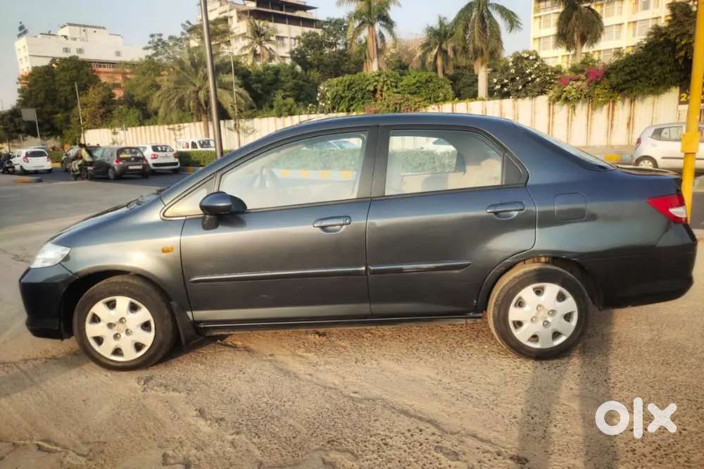 Honda City gxi mt 2005 CNG & Hybrids 75000 Km Driven - Cars - 1815387655