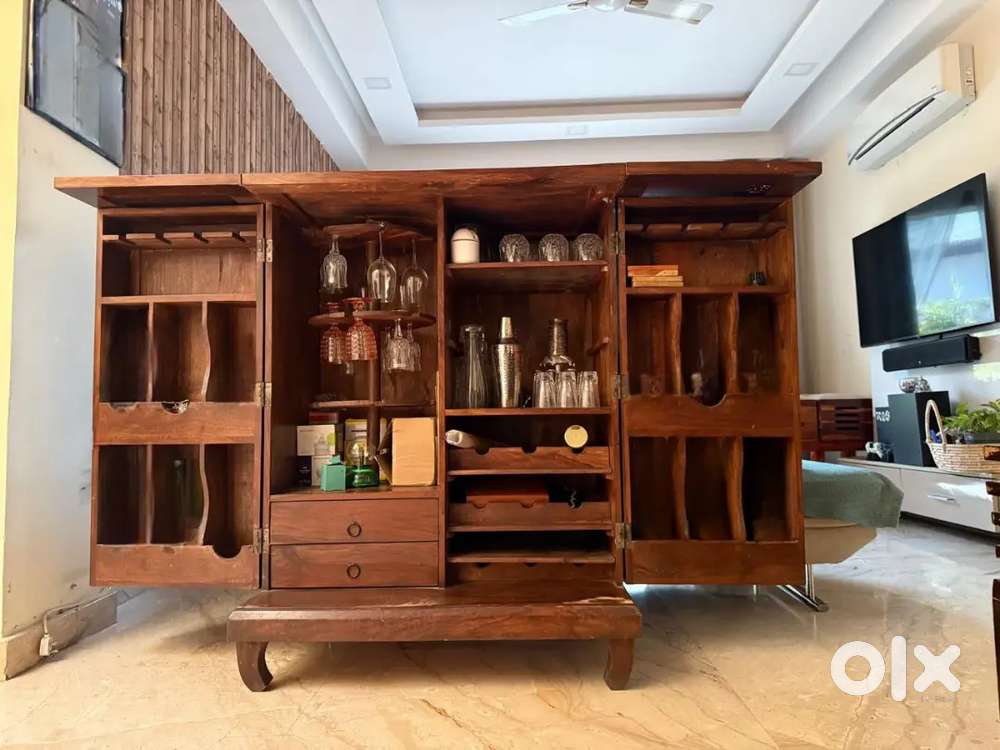Bar cabinet olx store