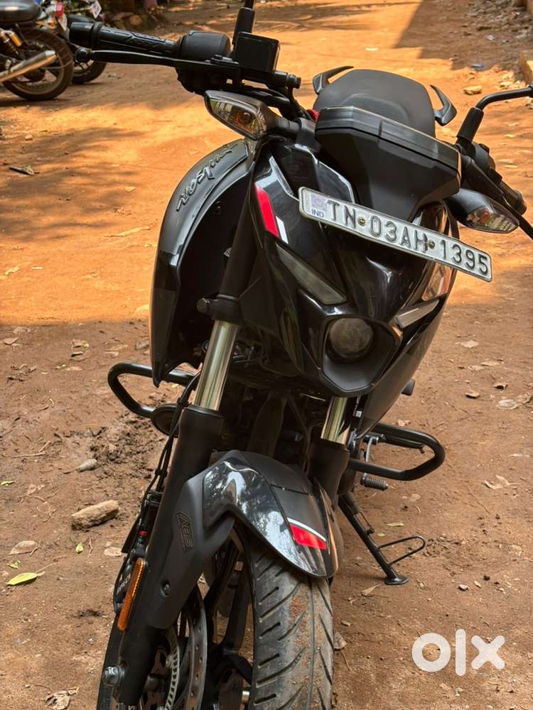 Pulsar N160 164.82cc oil-cooled engine, dual-channel ABS, - Motorcycles ...