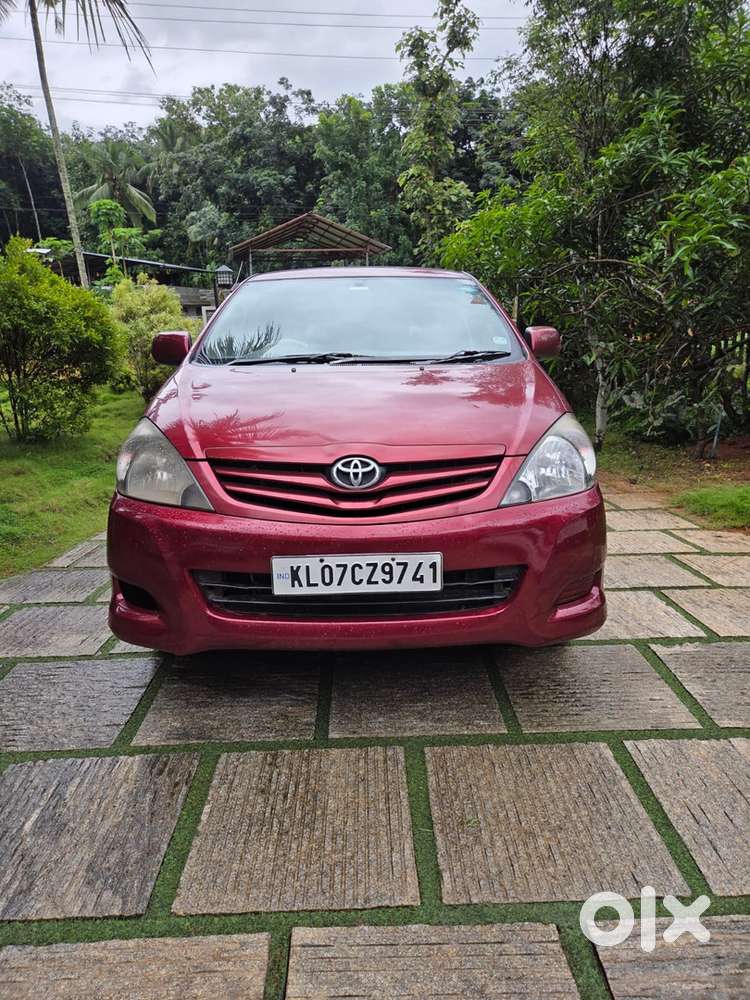 2010 Innova dc custom caravan - Cars - 1808643832