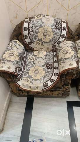 Old sofa set olx store