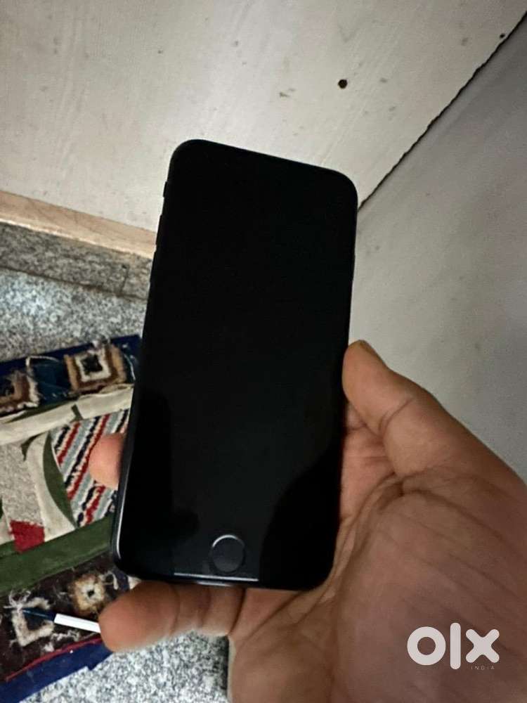I phone se 3 5G - Mobile Phones in Madangir, Delhi - 1843858903