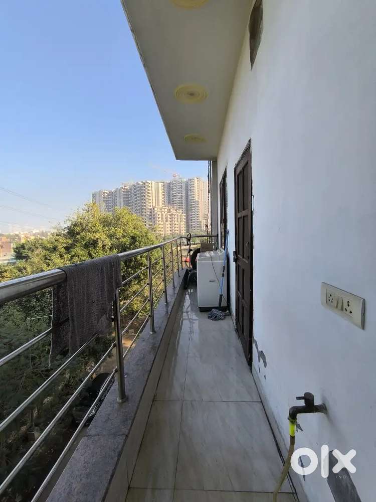 1bhk fully furnished park facing flat available in palam vihar Gurgaon ...