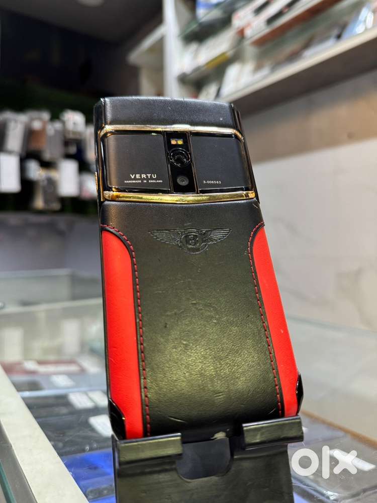Vertu signature touch edition bentley designed reimagined - Mobile ...