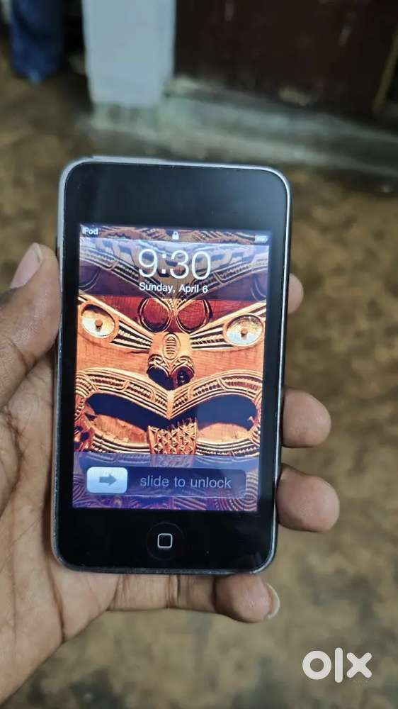 Ipod touch 8gb second generation - TVs, Video - Audio - 1803278677