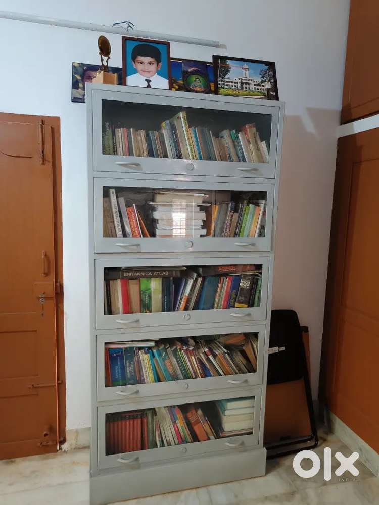 Bookshelf olx store