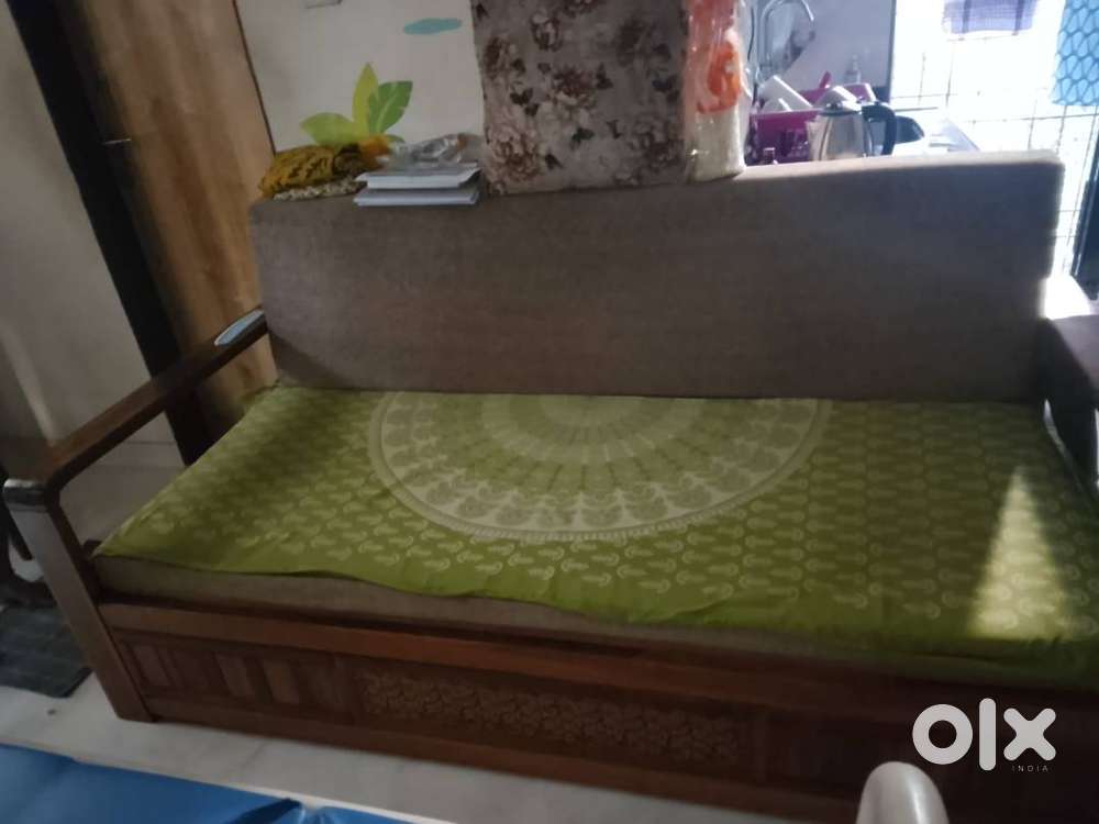 Sofa cum bed - Sofa & Dining in Dadar West, Mumbai - 1839830159
