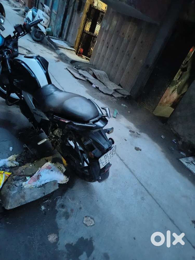 TVS Apache 4v - Motorcycles - 1815028725