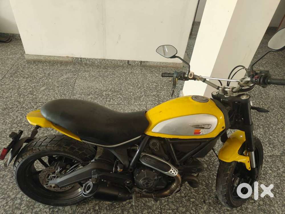 Ducati scrambler icon - Motorcycles - 1815826465